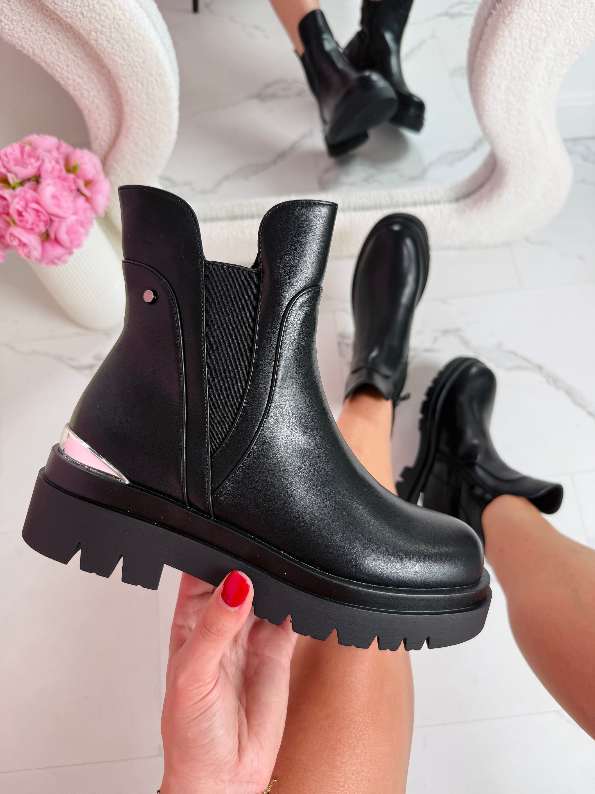Chunky Ankelstövlar Dam – Boots med Grov Sula i Konstläder